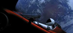 Space X lanza con éxito el Falcon Heavy y el Tesla Roadster flotó en el ...